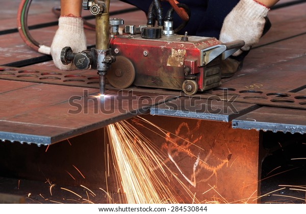 Flame Cutting Process By Oxygen Acetylene Stock Photo 284530844 ...