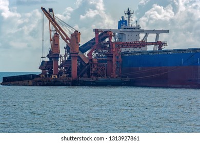 29 Floating crane transhipper Images, Stock Photos & Vectors | Shutterstock