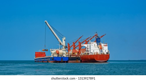 29 Floating crane transhipper Images, Stock Photos & Vectors | Shutterstock