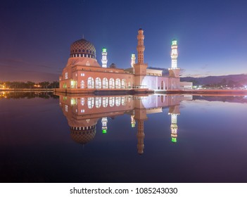 Masjid Bandaraya Kota Kinabalu Situated Likas Stock Photo (Edit Now ...