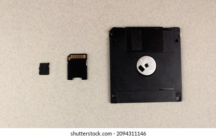 2,792 Memory cards and floppy disk Images, Stock Photos & Vectors ...