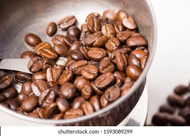 Focus Coffee Beans Machine Stock Photo 1593089299 | Shutterstock