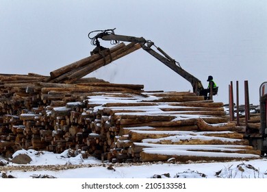 13,020 Timber loading Images, Stock Photos & Vectors | Shutterstock
