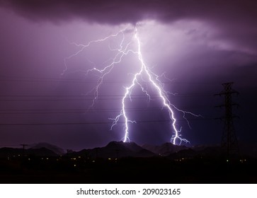 Fork Lightning Stock Photo 209023165 | Shutterstock