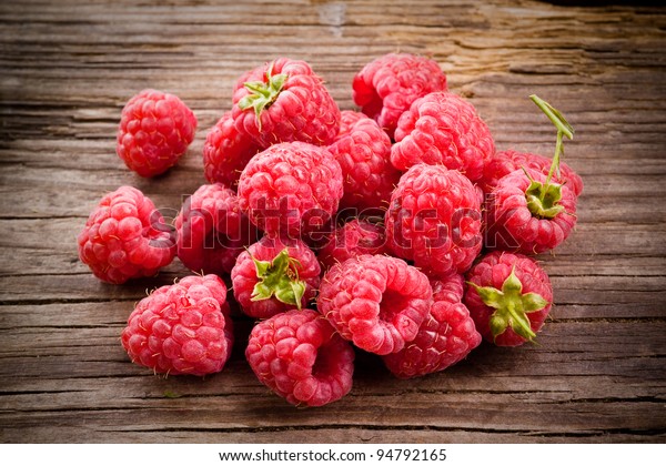 Fresh Organic Fruit Raspberry On Wood Stock Photo 94792165 | Shutterstock