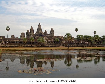 Front Side Main Complex Angkor Wat Stock Photo 1305087949 | Shutterstock