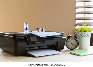 275 Printer front view Stock Photos, Images & Photography | Shutterstock