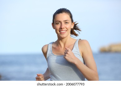 481 Athlete running toward camera Images, Stock Photos & Vectors ...