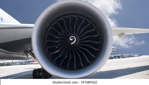 6,721 Jet Engine Front View Images, Stock Photos & Vectors | Shutterstock