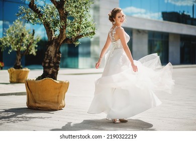 5,351 Bride Front View Images, Stock Photos & Vectors | Shutterstock