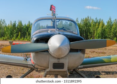 1,891 Light Aircraft Front View Images, Stock Photos & Vectors ...