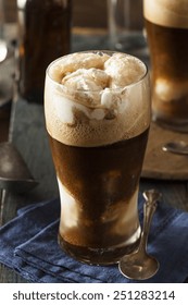 722 Root beer float Images, Stock Photos & Vectors | Shutterstock
