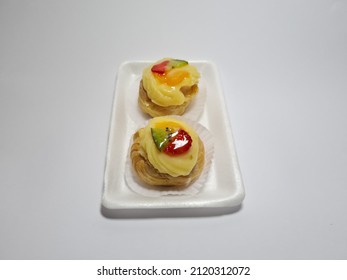 Fruit Eclairs White Container Stock Photo 2120312072 | Shutterstock