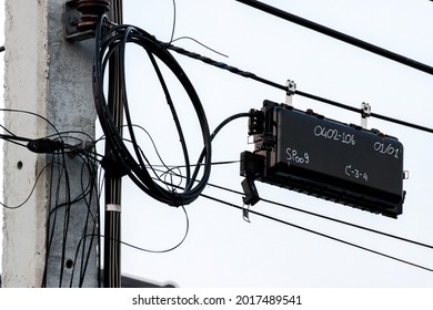 Fttx Fiber Optics Splitter Node On库存照片2017489541 | Shutterstock
