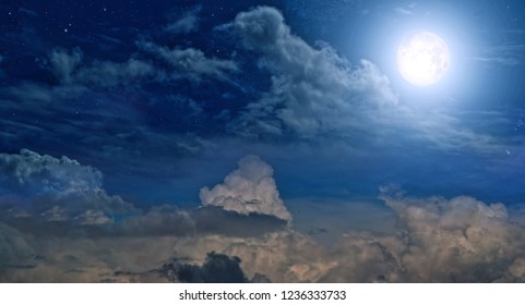 Full Moon Between Clouds Night Sky Stock Photo 1236333733 | Shutterstock