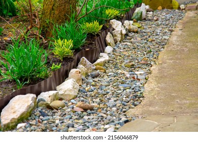 Garden Bed Edging Garden Path Border Stock Photo 2156046879 | Shutterstock