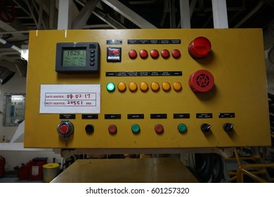 25 Marine generator control panel Images, Stock Photos & Vectors ...