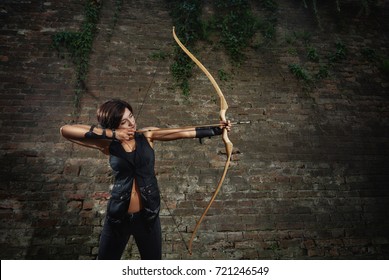 195 Archer back view Images, Stock Photos & Vectors | Shutterstock