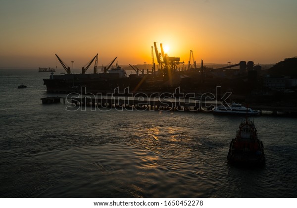 Goa Port Loading Unloading Activities Port Stock Photo 1650452278 ...