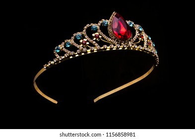 Gold Crown Red Ruby Stone Isolated Foto de stock 1156858981 | Shutterstock