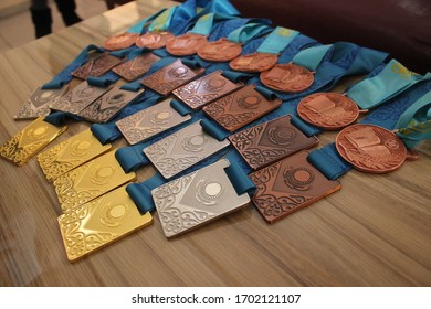 Gold Silver Bronze Medals Rectangular Round Stock Photo 1702121107 ...