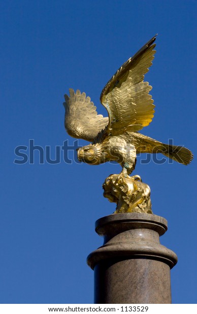 Golden Eagle Statue Stock Photo 1133529 | Shutterstock