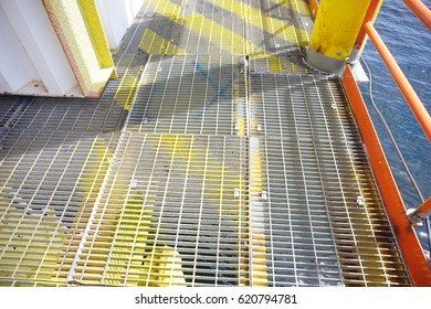 Grating On Offshore Platform库存照片620794781 | Shutterstock