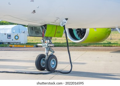 147 Airplane wheel well Images, Stock Photos & Vectors | Shutterstock