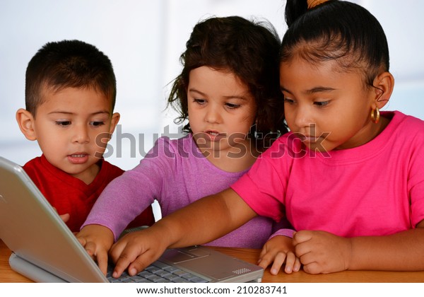 Group Children Working On Computer School Stock Photo 210283741 ...