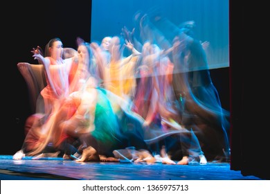 280 Ballet Dancer Long Exposure Images, Stock Photos & Vectors ...