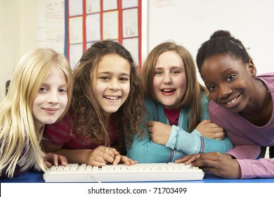 Group Schoolgirls Class Using Computer Stock Photo 71703499 | Shutterstock