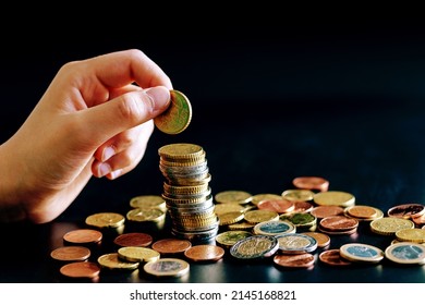 5,961 Hand Adding Coin Images, Stock Photos & Vectors | Shutterstock