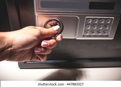 68,973 Open safe Stock Photos, Images & Photography | Shutterstock