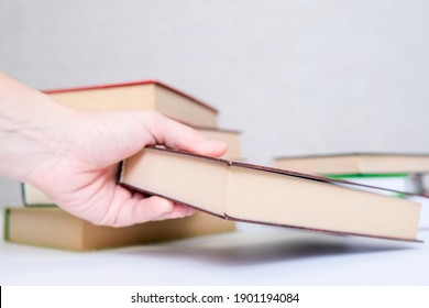 848 Hand selecting book bookshelf Images, Stock Photos & Vectors ...