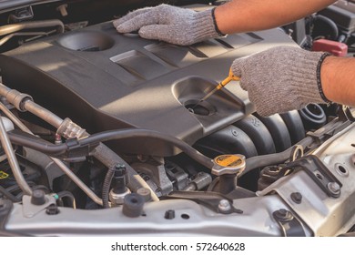 99,304 imágenes de Fixing engine - Imágenes, fotos y vectores de stock ...