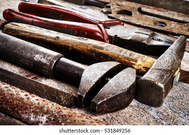 103,106 Build hand tools Images, Stock Photos & Vectors | Shutterstock