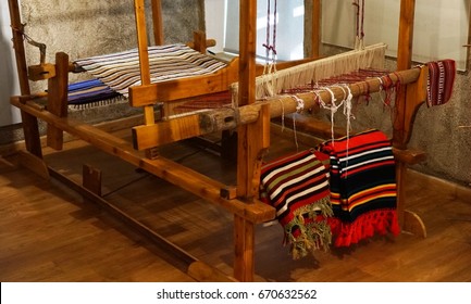 Handloom machine : 1 937 images, photos et images vectorielles de stock ...