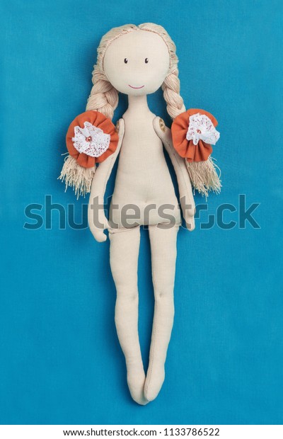402 Doll without clothes 图片、库存照片和矢量图 | Shutterstock