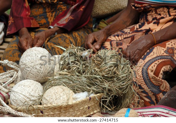 Hands Master Weavers Stock Photo 27414715 | Shutterstock