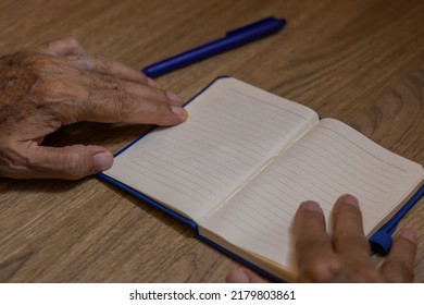 Hands Old Man Taking Notes Notebook Stock Photo 2179803861 | Shutterstock