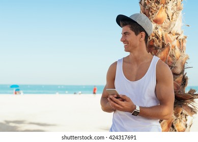 Handsome Man Sending Sms While Out Stock Photo 424317691 | Shutterstock