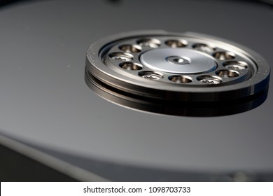 Hard Disk Component Spindle Stock Photo 1098703733 | Shutterstock