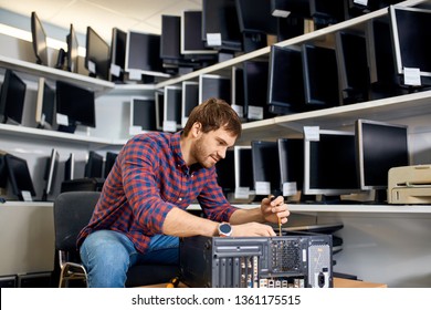 10,908 Technical guy Images, Stock Photos & Vectors | Shutterstock