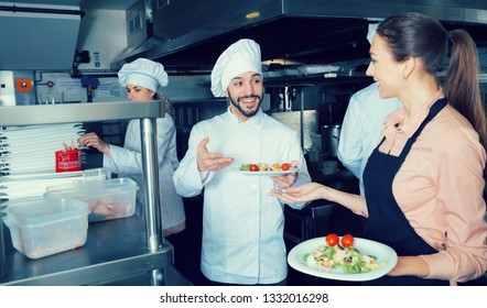 971 Chef Checking Dish Images, Stock Photos & Vectors | Shutterstock