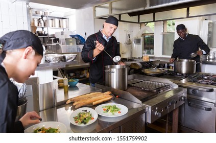 971 Chef Checking Dish Images, Stock Photos & Vectors | Shutterstock