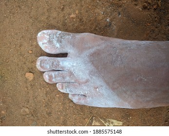 8,267 Construction Worker Feet Images, Stock Photos & Vectors ...