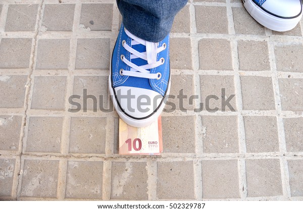 17 Stomp And Catch Images, Stock Photos & Vectors | Shutterstock