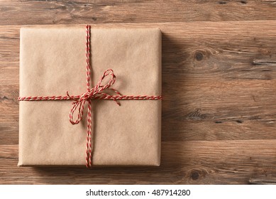 30,287 Brown Paper Wrapped Presents Images, Stock Photos & Vectors ...