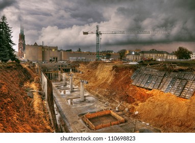 76,006 Construction In The Rain Images, Stock Photos & Vectors ...