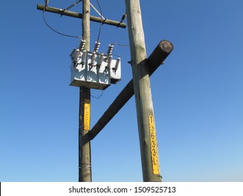 445 imágenes de Pole mounted transformer - Imágenes, fotos y vectores ...
